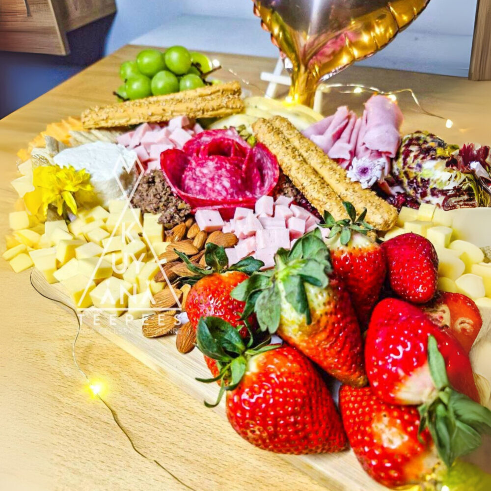 Tabla de piqueos fríos PREMIUM XL (Para 4 personas) - Kuyana Teepees